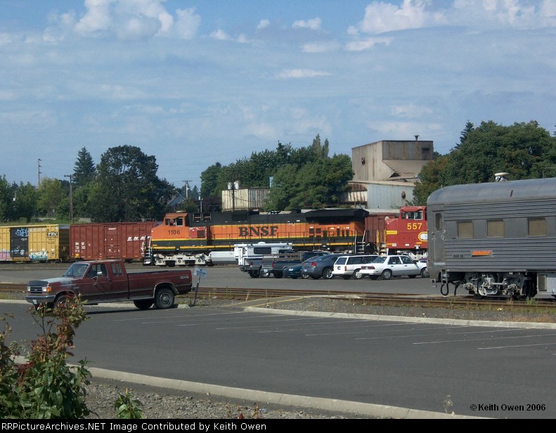 BNSF 1106